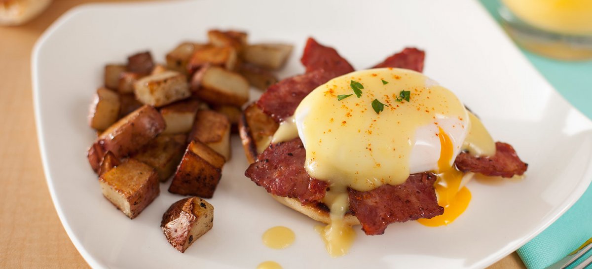 Eggs Benedict with Duck Bacon | Maple Leaf Farms